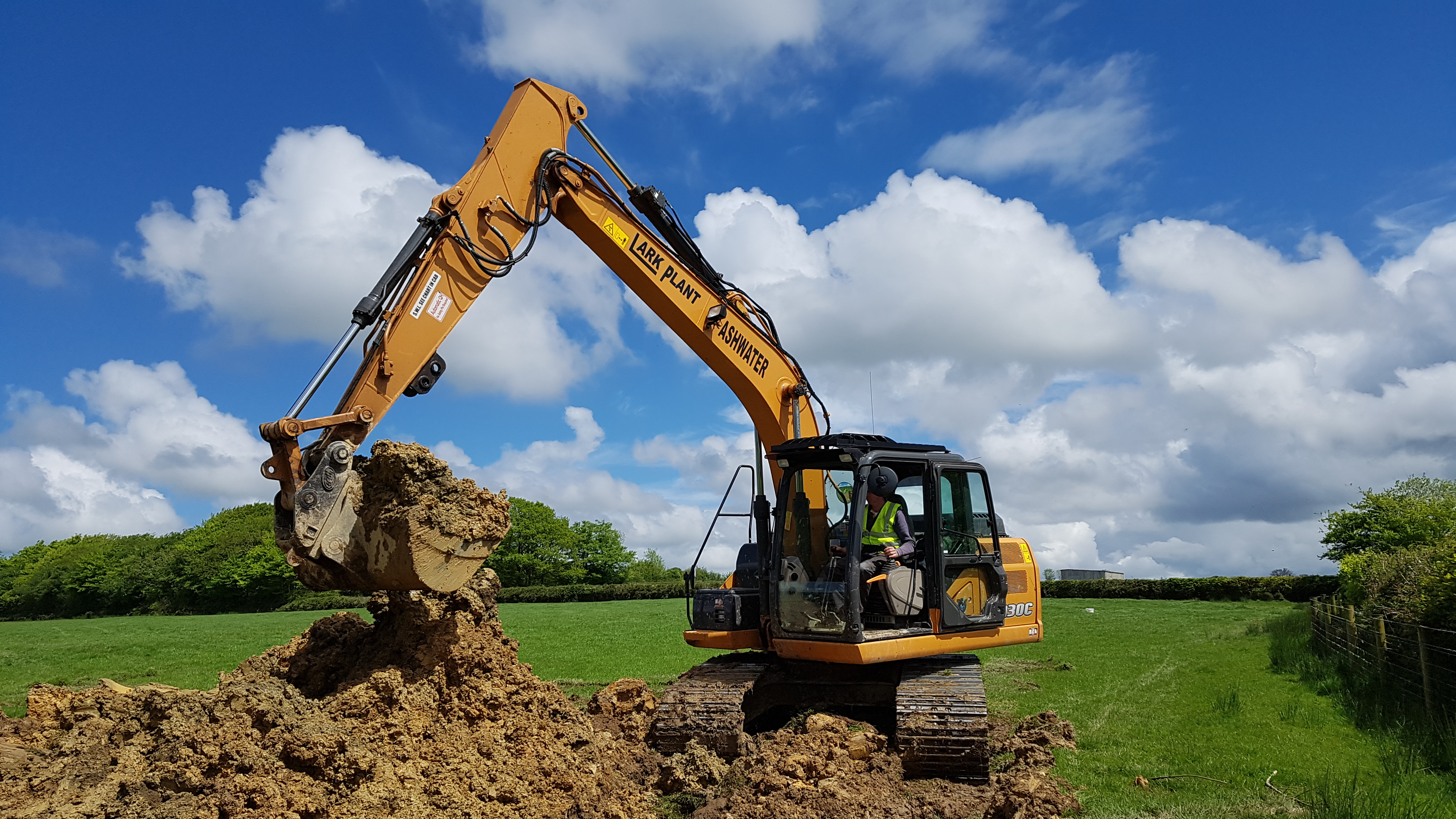 Excavator 360 Training Plymouth, Devon & Cornwall | Book Now! - DAW ...
