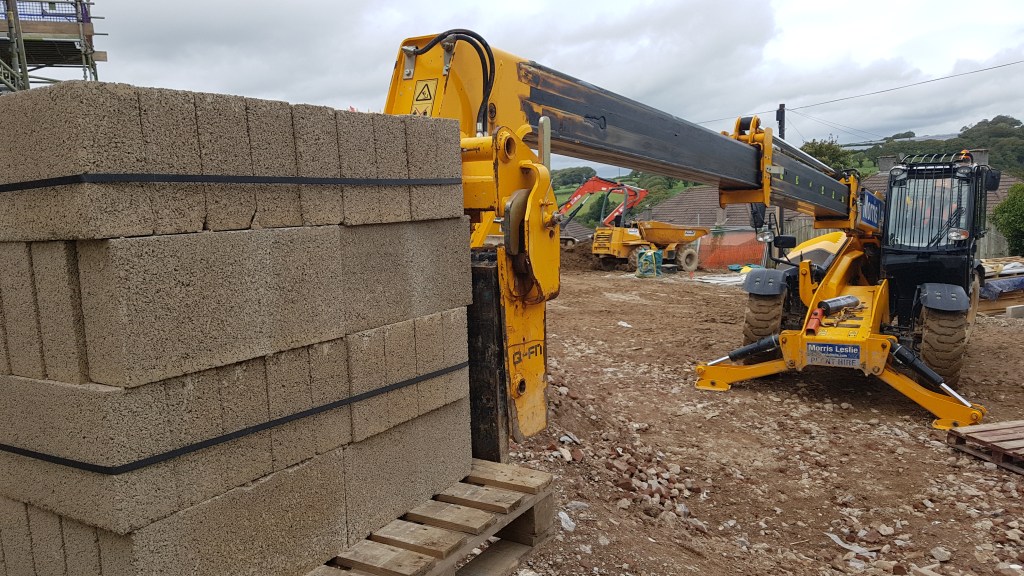 Telescopic Handler Forklift Truck Training Plymouth, Devon & Cornwall | Book Now! - DAW Training